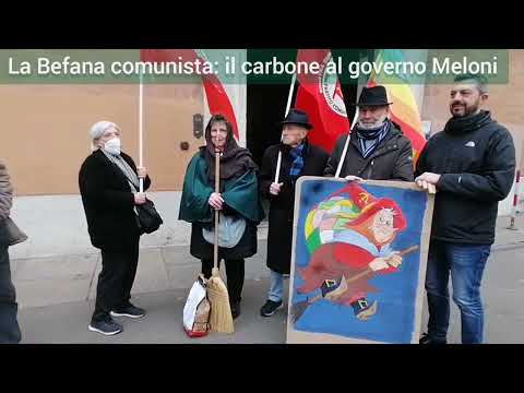 Modena, dalla Befana comunista carbone per il Governo Meloni