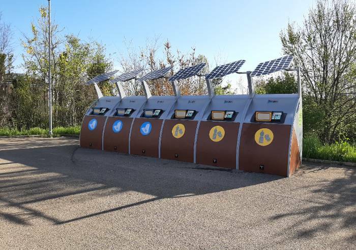 Modena, Hera posiziona due nuove casette 'eco smarty'