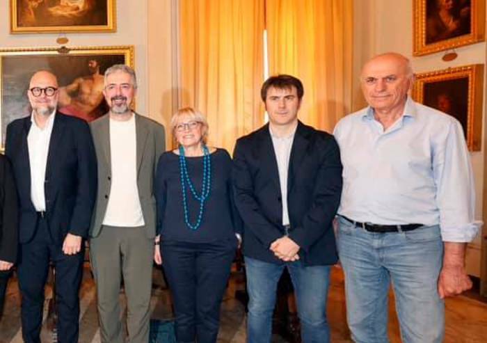 Modena, i primi atti di Mezzetti in netta discontinuità con Muzzarelli