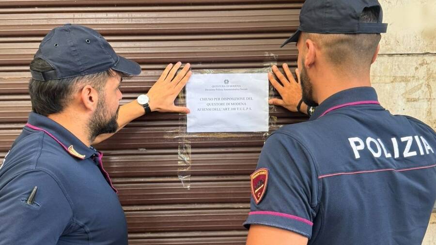 Modena, questore chiude esercizio pubblico in zona Novi Sad